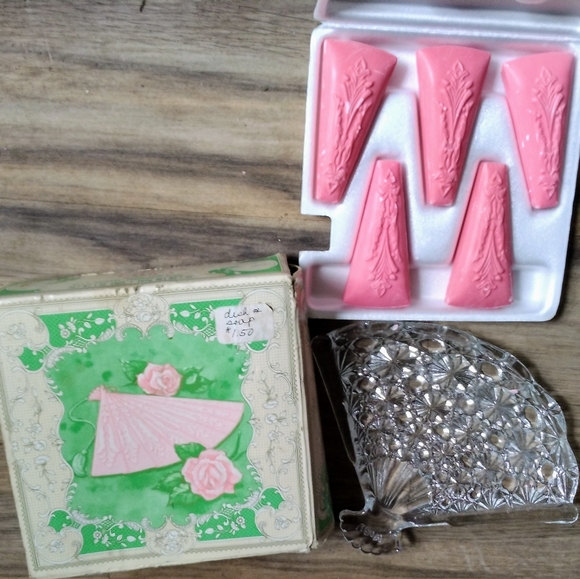 Avon | Bath | New Vintage Avon Hostess Fancy Fan Soap Dish | Poshmark